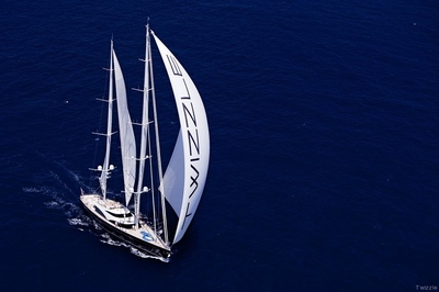 We have high quality graphic solutions for upwind and downwind sails ...