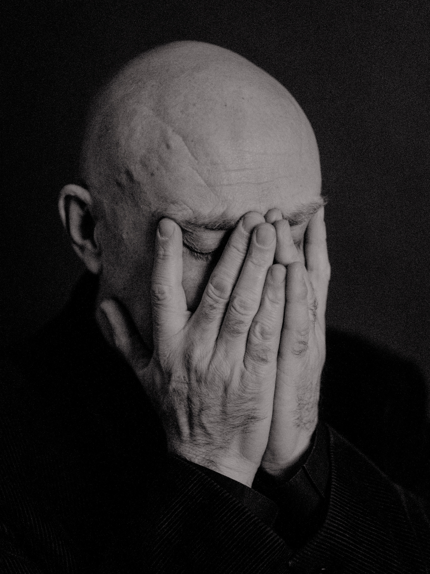 Seb JJ Peters - Atmospheric Portrait & Music Photographer